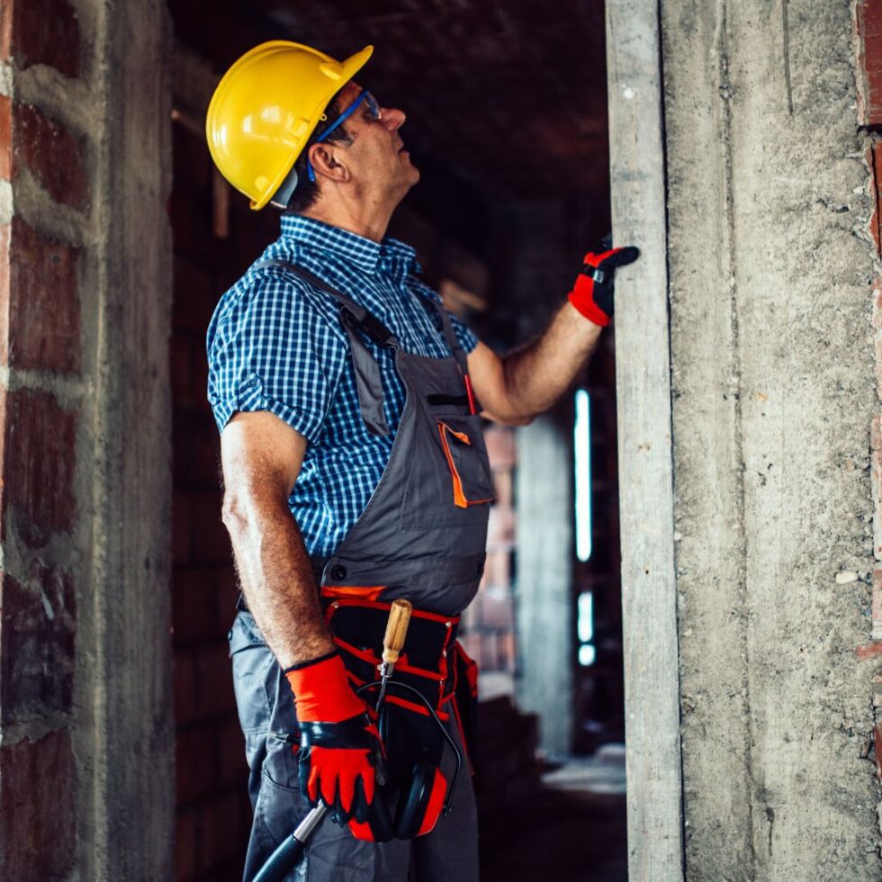 What to Look for in a Handyman in Illinois | American Home Maintenance